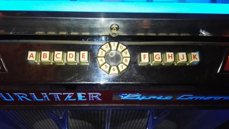 Wurlitzer Lyrec Console 1965 Jukebox repaired with digital MP3/WAV file ...
